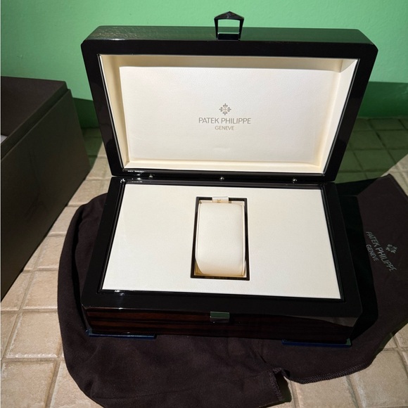 Patek Philippe | Accessories | Patek Philippe Watch Box Black And Cream ...